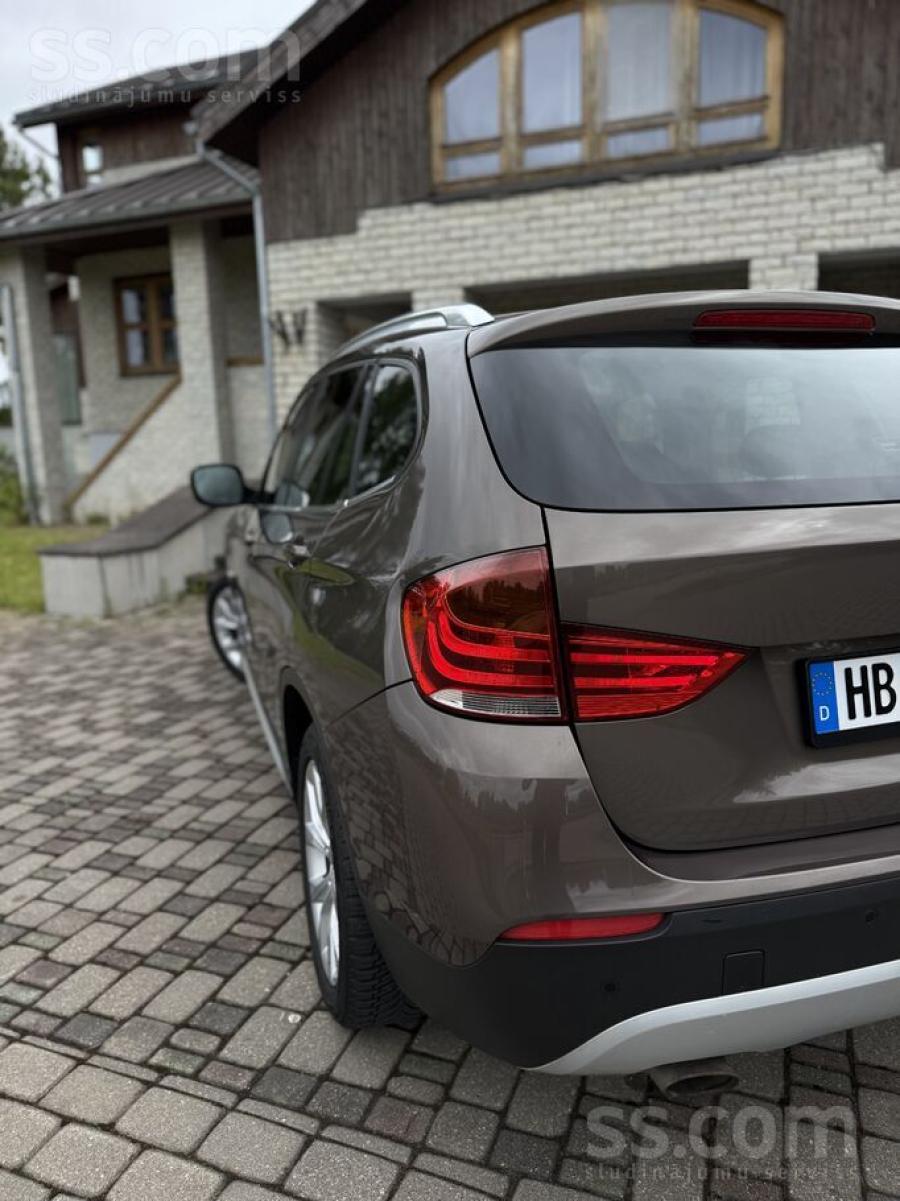 Brown BMW X1 2010 in Cesis, with an engine capacity of 2.00 L and mileage of 205 thousand km for 6750 €, photo 25 on AUTOMOTO.COM.LV