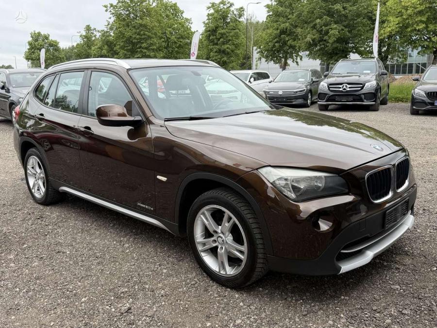 Brown BMW X1 2010 in Kaunas, with an engine capacity of 2.00 L and mileage of 193 thousand km for 5750 €, photo 9 on AUTOMOTO.COM.LV