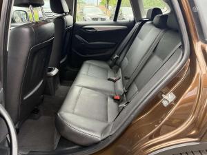 Brown BMW X1 2010 in Kaunas, with an engine capacity of 2.00 L and mileage of 193 thousand km for 5750 €, photo 23 on AUTOMOTO.COM.LV