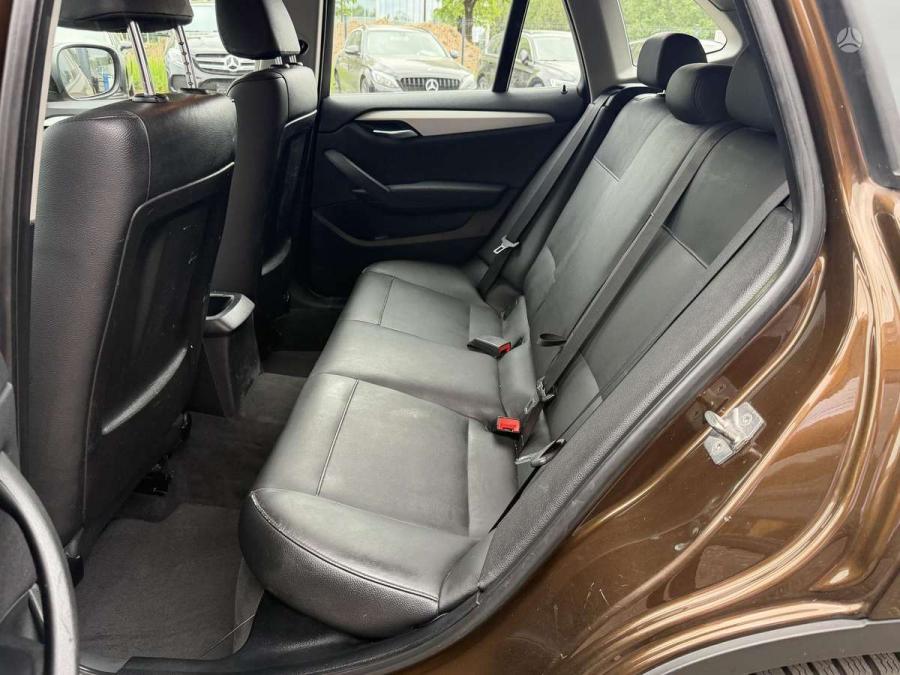 Brown BMW X1 2010 in Kaunas, with an engine capacity of 2.00 L and mileage of 193 thousand km for 5750 €, photo 23 on AUTOMOTO.COM.LV
