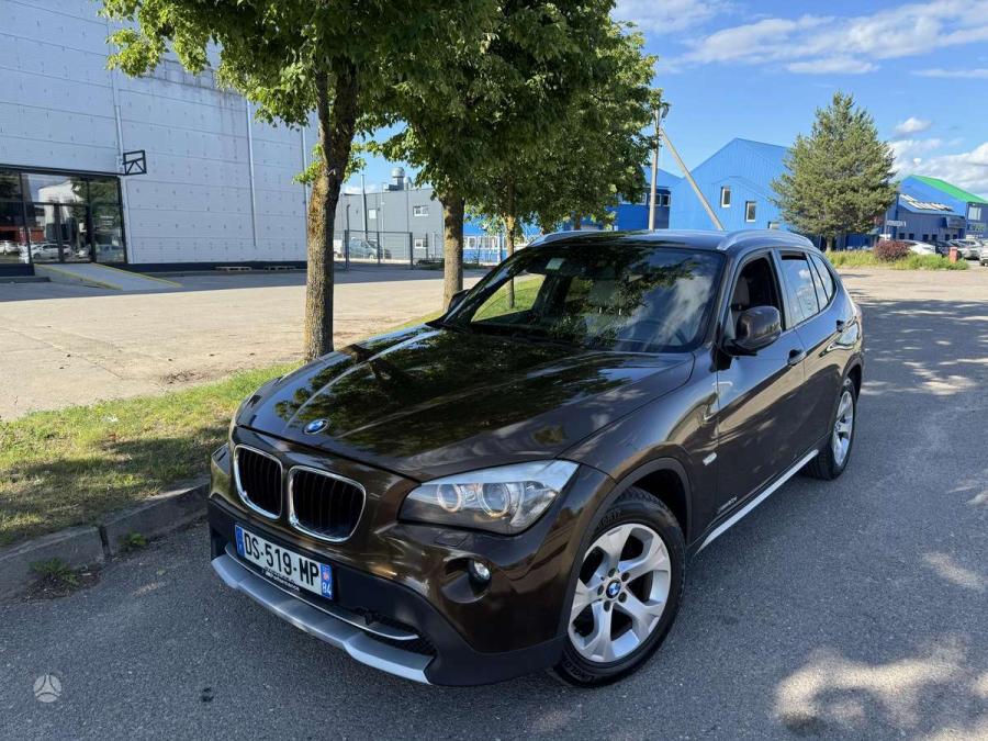 Brown BMW X1 2010 in Kaunas, with an engine capacity of 2.00 L and mileage of 268 thousand km for 6590 €, photo 1 on AUTOMOTO.COM.LV