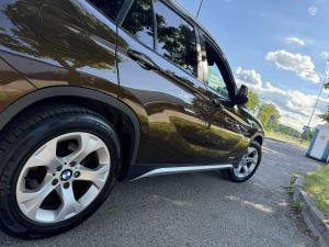 Brown BMW X1 2010 in Kaunas, with an engine capacity of 2.00 L and mileage of 268 thousand km for 6590 €, photo 10 on AUTOMOTO.COM.LV