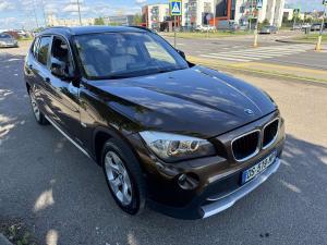Brown BMW X1 2010 in Kaunas, with an engine capacity of 2.00 L and mileage of 268 thousand km for 6590 €, photo 12 on AUTOMOTO.COM.LV