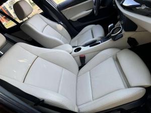 Brown BMW X1 2010 in Kaunas, with an engine capacity of 2.00 L and mileage of 268 thousand km for 6590 €, photo 25 on AUTOMOTO.COM.LV