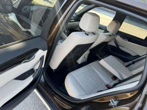 Brown BMW X1 2010 in Kaunas, with an engine capacity of 2.00 L and mileage of 268 thousand km for 6590 €, photo 29 on AUTOMOTO.COM.LV
