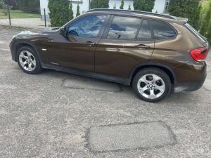 Brown BMW X1 2010 in Taurage, with an engine capacity of 2.00 L and mileage of 300 thousand km for 2800 €, photo 4 on AUTOMOTO.COM.LV