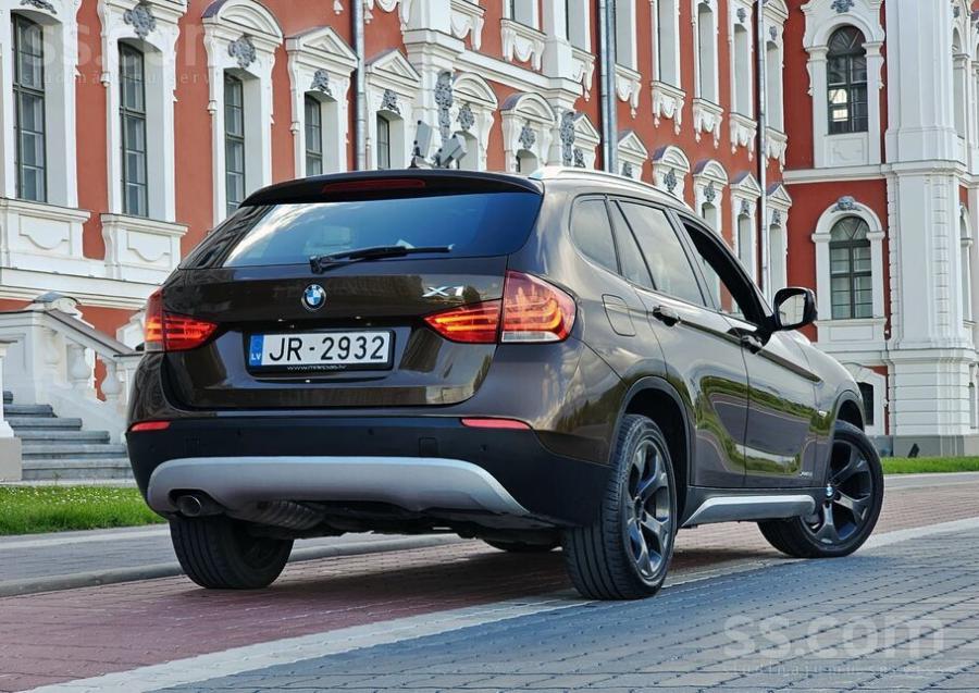 Brūns BMW X1 2010 Jelgava, ar dzinēja tilpumu 2.00 L un nobraukumu 297 tūkst. km par 7690 €, foto 7 vietnē AUTOMOTO.COM.LV