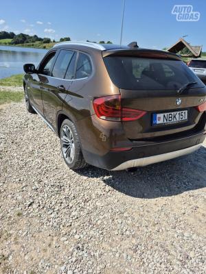 Brūns BMW X1 2010 Kelmė, ar dzinēja tilpumu 2.00 L un nobraukumu 290 tūkst. km par 7800 €, foto 5 vietnē AUTOMOTO.COM.LV