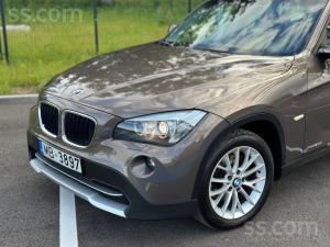 Brown BMW X1 2010 in Riga, with an engine capacity of 2.00 L and mileage of 272 thousand km for 5450 €, photo 3 on AUTOMOTO.COM.LV