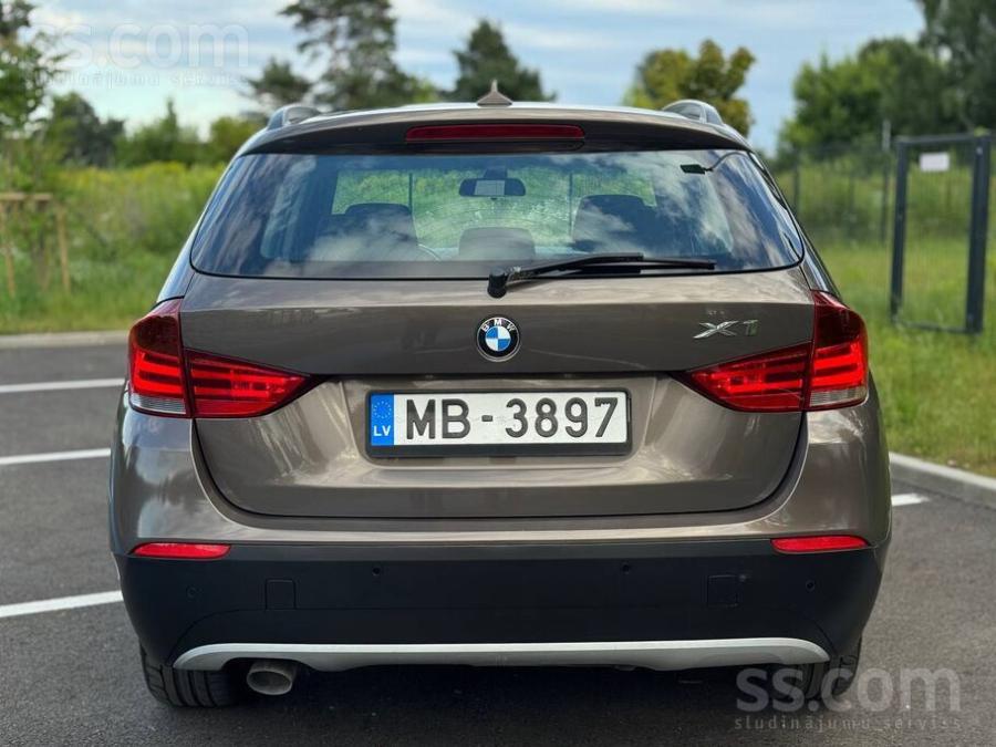 Brown BMW X1 2010 in Riga, with an engine capacity of 2.00 L and mileage of 272 thousand km for 5450 €, photo 6 on AUTOMOTO.COM.LV