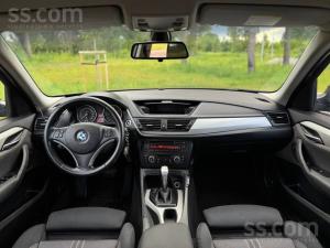 Brown BMW X1 2010 in Riga, with an engine capacity of 2.00 L and mileage of 272 thousand km for 5450 €, photo 15 on AUTOMOTO.COM.LV