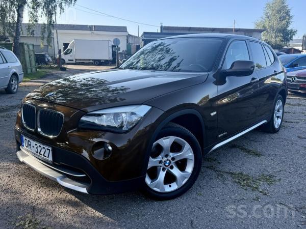 Brown BMW X1 2010 in Riga, with an engine capacity of 2.00 L and mileage of 0 thousand km for 5990 €, photo 4 on AUTOMOTO.COM.LV