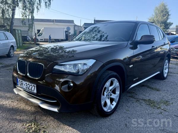 Brown BMW X1 2010 in Riga, with an engine capacity of 2.00 L and mileage of 0 thousand km for 5990 €, photo 8 on AUTOMOTO.COM.LV