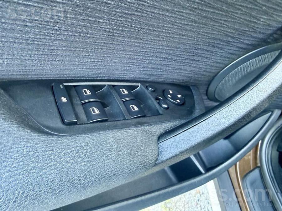 Brūns BMW X1 2010 Rīga, ar dzinēja tilpumu 2.00 L un nobraukumu 0 tūkst. km par 5990 €, foto 21 vietnē AUTOMOTO.COM.LV