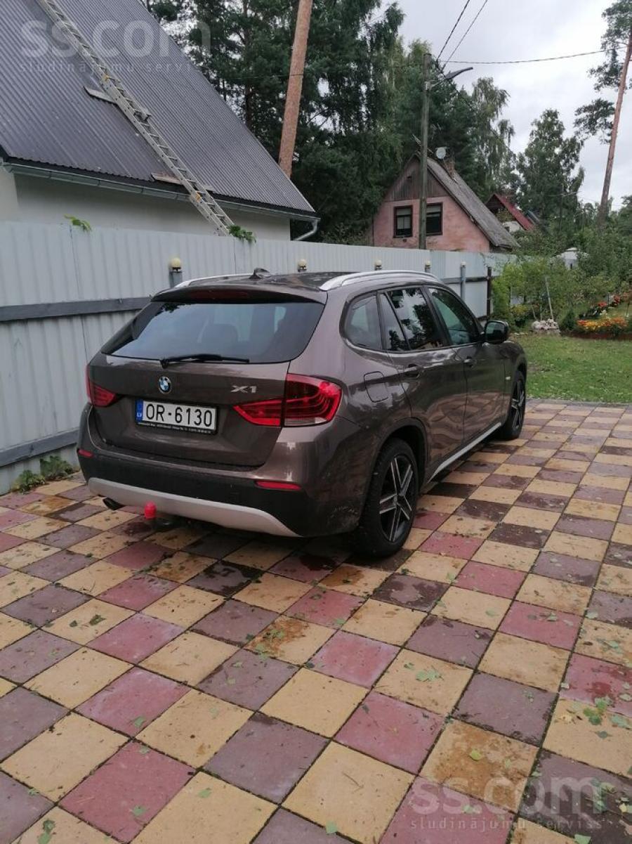 Brown BMW X1 2010 in Riga, with an engine capacity of 2.00 L and mileage of 230 thousand km for 6700 €, photo 1 on AUTOMOTO.COM.LV