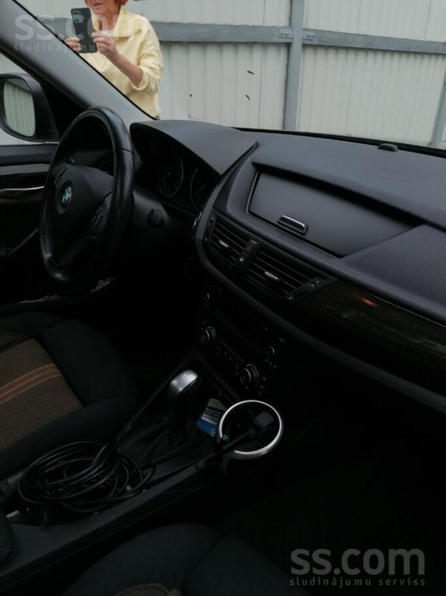 Brown BMW X1 2010 in Riga, with an engine capacity of 2.00 L and mileage of 230 thousand km for 6700 €, photo 5 on AUTOMOTO.COM.LV