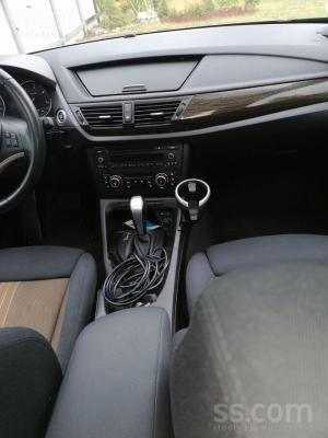 Brown BMW X1 2010 in Riga, with an engine capacity of 2.00 L and mileage of 230 thousand km for 6700 €, photo 6 on AUTOMOTO.COM.LV