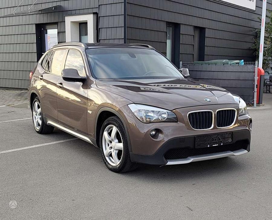 Brūns BMW X1 2010 Kauņa, ar dzinēja tilpumu 2.00 L un nobraukumu 320 tūkst. km par 3999 €, foto 3 vietnē AUTOMOTO.COM.LV