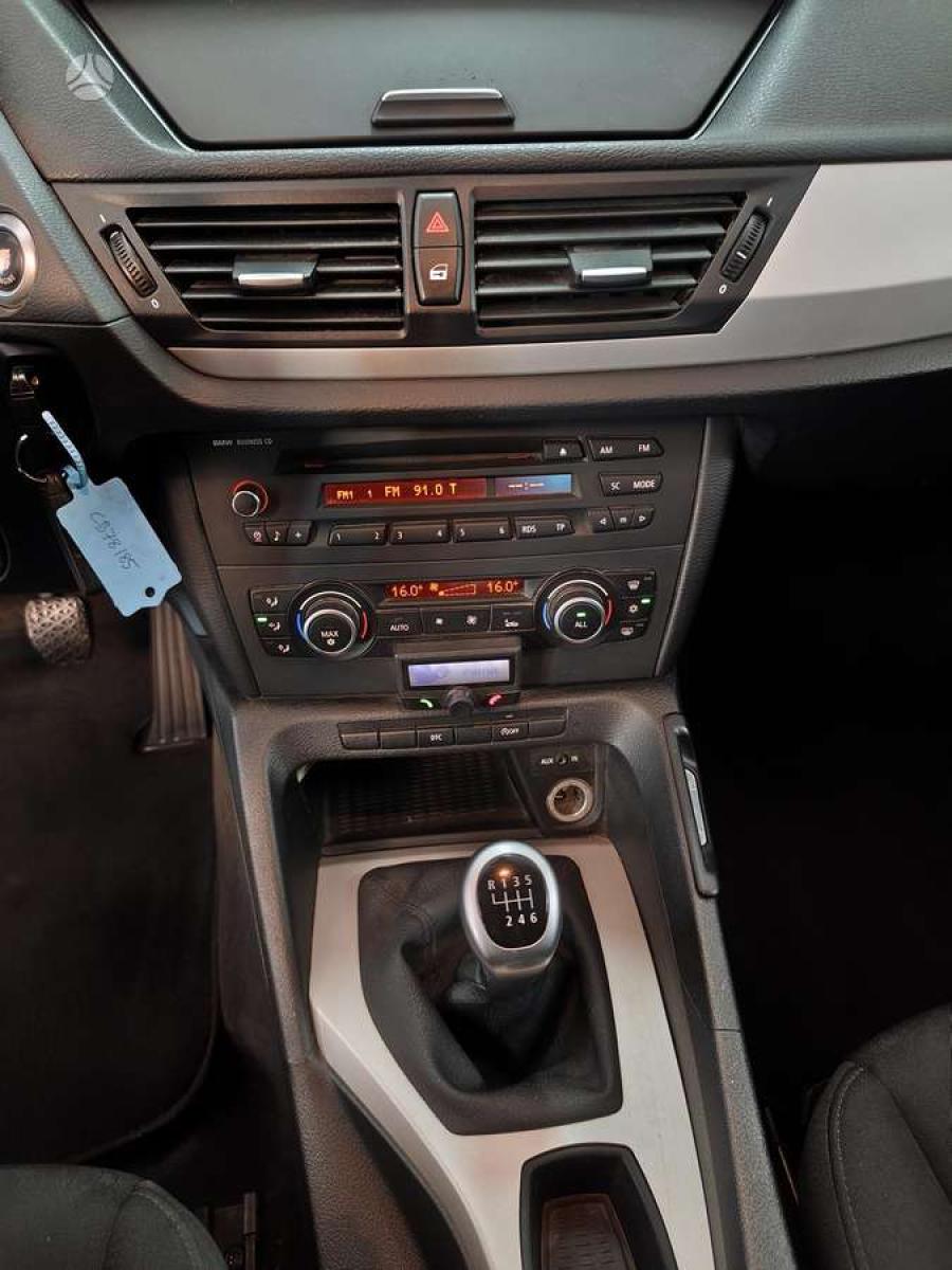 Brūns BMW X1 2010 Kauņa, ar dzinēja tilpumu 2.00 L un nobraukumu 320 tūkst. km par 3999 €, foto 11 vietnē AUTOMOTO.COM.LV