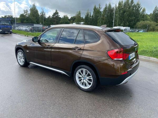 BMW X1 2010 in Taurage on AUTOMOTO.COM.LV Brown BMW X1 2010 in Taurage, with an engine capacity of 2.00 L and mileage of 296 thousand km for 5000 €, photo 7 on AUTOMOTO.COM.LV