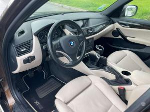 Brown BMW X1 2010 in Taurage, with an engine capacity of 2.00 L and mileage of 296 thousand km for 5000 €, photo 11 on AUTOMOTO.COM.LV