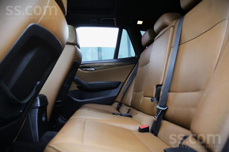 Brūns BMW X1 2010 Rīga, ar dzinēja tilpumu 2.00 L un nobraukumu 360 tūkst. km par 5995 €, foto 10 vietnē AUTOMOTO.COM.LV