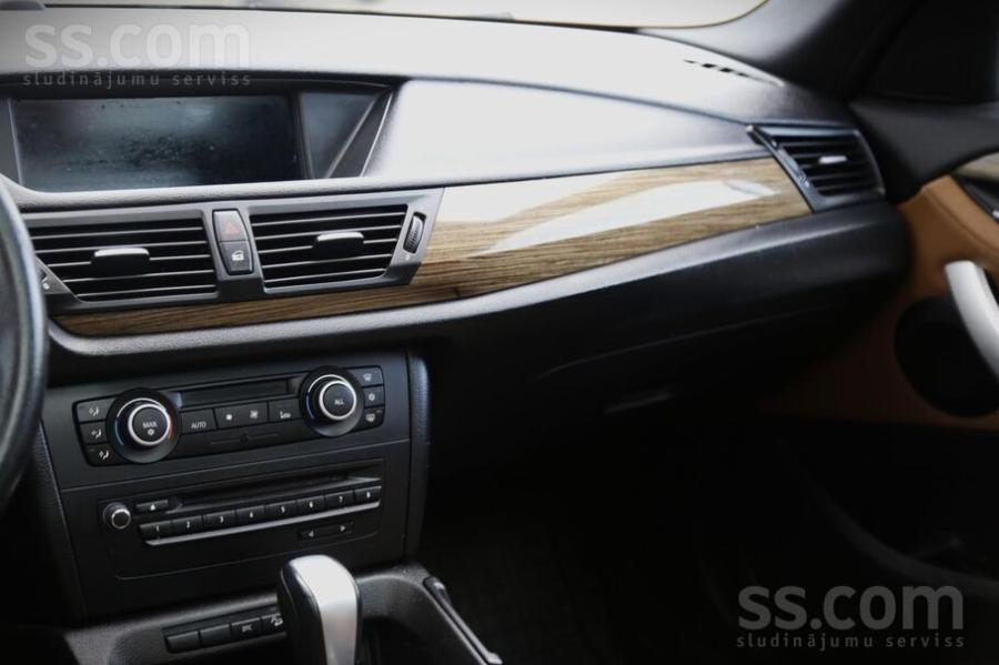 Brūns BMW X1 2010 Rīga, ar dzinēja tilpumu 2.00 L un nobraukumu 360 tūkst. km par 5995 €, foto 12 vietnē AUTOMOTO.COM.LV