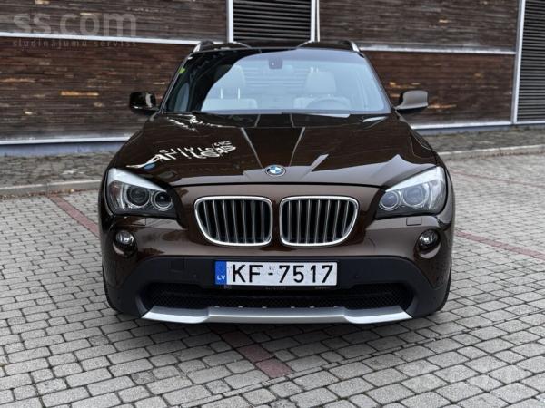 Brown BMW X1 2011 in Riga, with an engine capacity of 2.00 L and mileage of 224 thousand km for 8990 €, photo 2 on AUTOMOTO.COM.LV