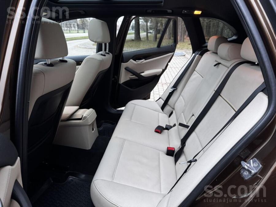 Brūns BMW X1 2011 Rīga, ar dzinēja tilpumu 2.00 L un nobraukumu 224 tūkst. km par 8990 €, foto 30 vietnē AUTOMOTO.COM.LV