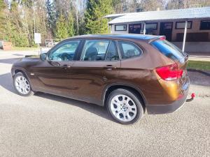 Brūns BMW X1 2011 Utena, ar dzinēja tilpumu 2.00 L un nobraukumu 266 tūkst. km par 6250 €, foto 12 vietnē AUTOMOTO.COM.LV