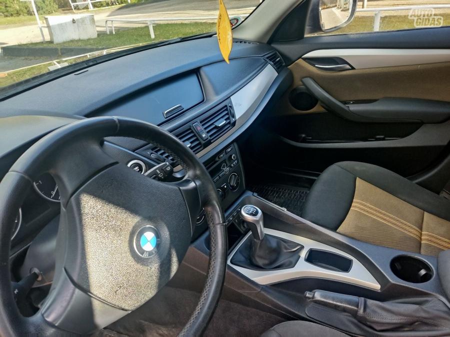 Brūns BMW X1 2011 Utena, ar dzinēja tilpumu 2.00 L un nobraukumu 266 tūkst. km par 6250 €, foto 15 vietnē AUTOMOTO.COM.LV