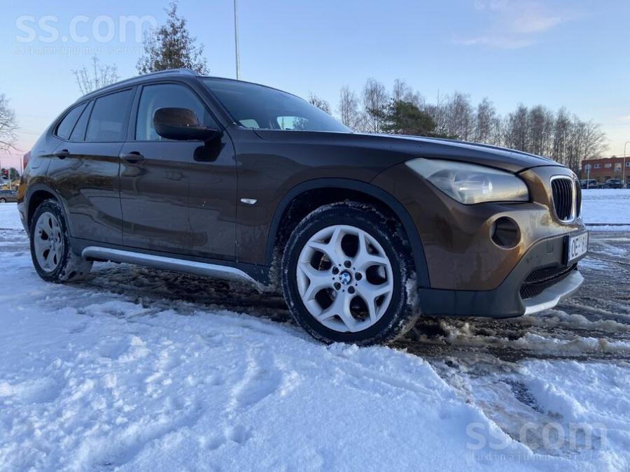Brūns BMW X1 2011 Rīga, ar dzinēja tilpumu 2.00 L un nobraukumu 0 tūkst. km par 6600 €, foto 2 vietnē AUTOMOTO.COM.LV