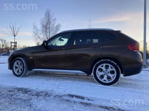 Brūns BMW X1 2011 Rīga, ar dzinēja tilpumu 2.00 L un nobraukumu 0 tūkst. km par 6600 €, foto 6 vietnē AUTOMOTO.COM.LV