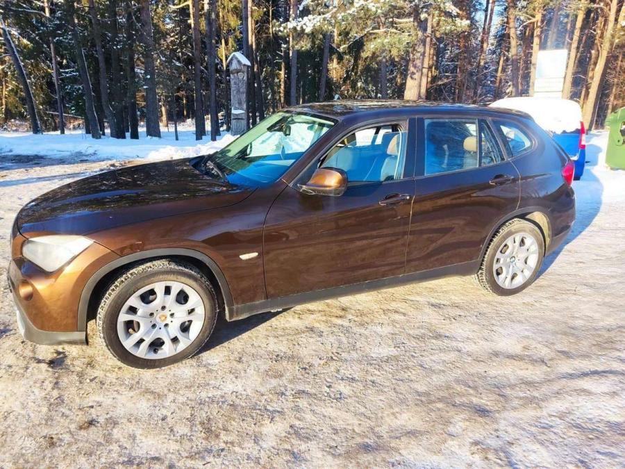 Brūns BMW X1 2011 Utena, ar dzinēja tilpumu 2.00 L un nobraukumu 268 tūkst. km par 6300 €, foto 7 vietnē AUTOMOTO.COM.LV