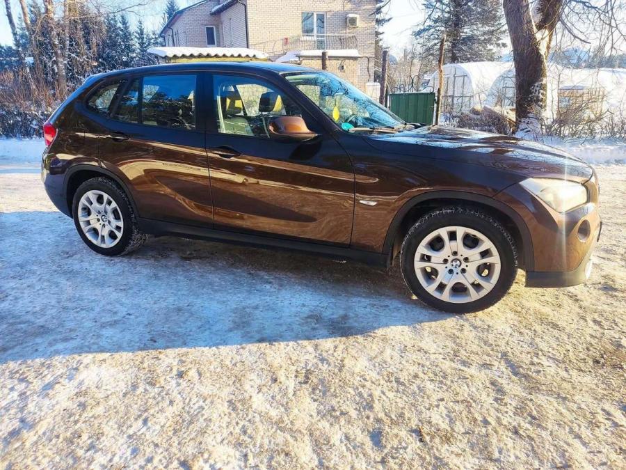 Brūns BMW X1 2011 Utena, ar dzinēja tilpumu 2.00 L un nobraukumu 268 tūkst. km par 6300 €, foto 12 vietnē AUTOMOTO.COM.LV