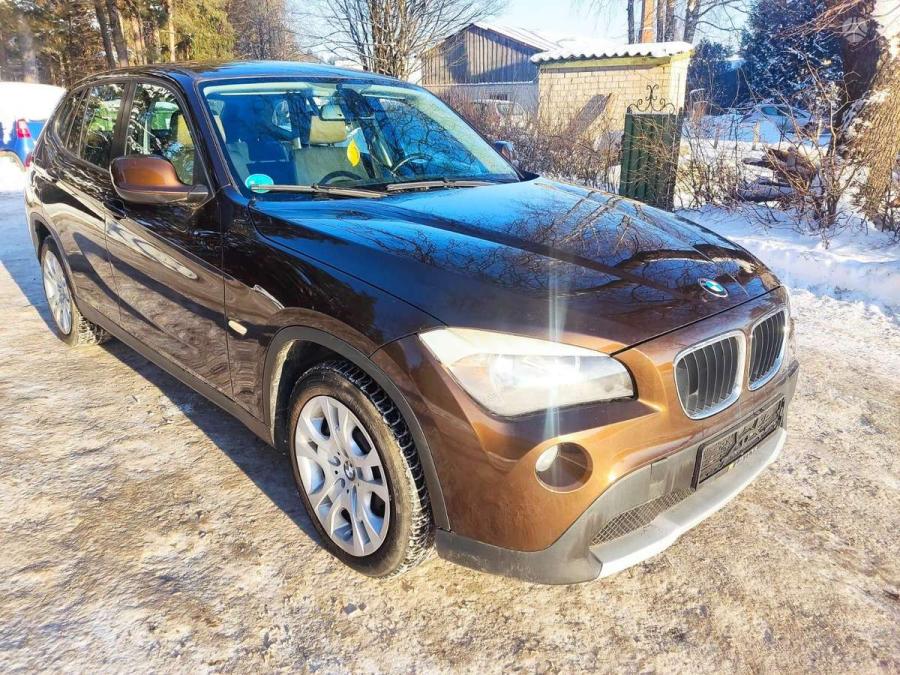 Brūns BMW X1 2011 Utena, ar dzinēja tilpumu 2.00 L un nobraukumu 268 tūkst. km par 6300 €, foto 22 vietnē AUTOMOTO.COM.LV