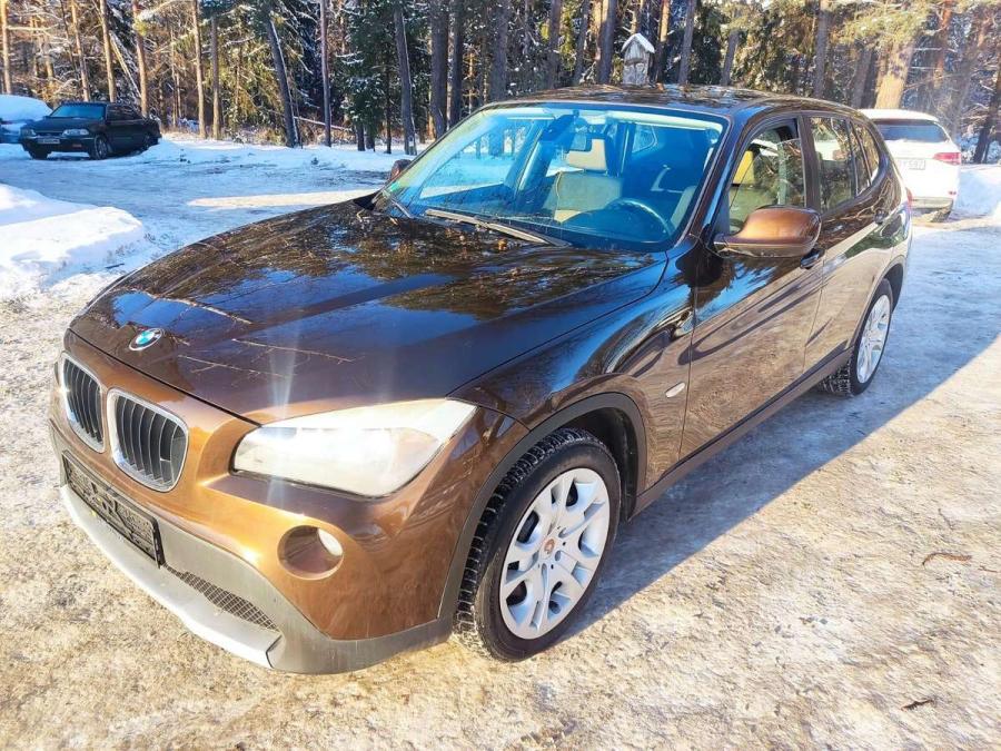 Brūns BMW X1 2011 Utena, ar dzinēja tilpumu 2.00 L un nobraukumu 268 tūkst. km par 6300 €, foto 24 vietnē AUTOMOTO.COM.LV