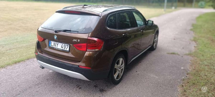 Brūns BMW X1 2011 Telšiai, ar dzinēja tilpumu 2.00 L un nobraukumu 370 tūkst. km par 7000 €, foto 3 vietnē AUTOMOTO.COM.LV
