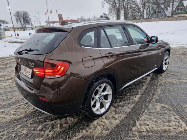 Brūns BMW X1 2011 Utena, ar dzinēja tilpumu 2.00 L un nobraukumu 265 tūkst. km par 7650 €, foto 2 vietnē AUTOMOTO.COM.LV