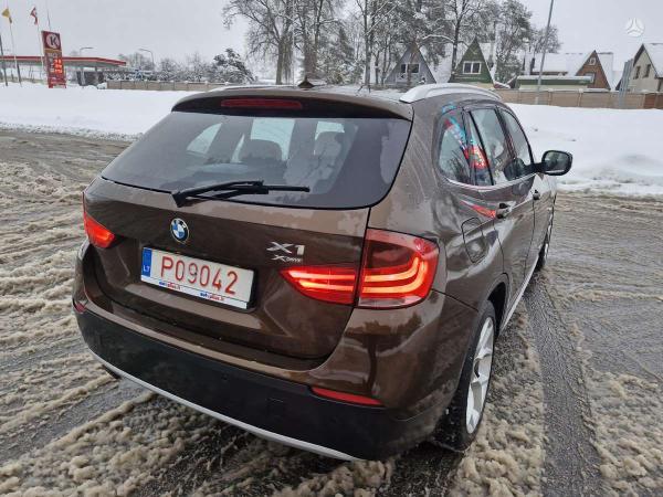 Brūns BMW X1 2011 Utena, ar dzinēja tilpumu 2.00 L un nobraukumu 265 tūkst. km par 7650 €, foto 6 vietnē AUTOMOTO.COM.LV