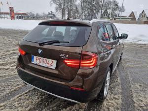 Brown BMW X1 2011 in Utena, with an engine capacity of 2.00 L and mileage of 265 thousand km for 7650 €, photo 6 on AUTOMOTO.COM.LV