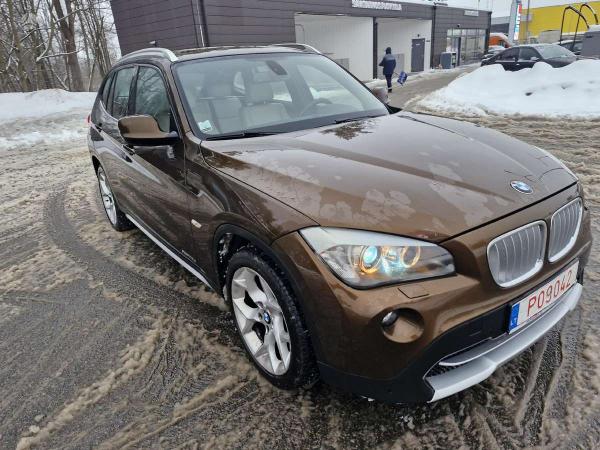 Brūns BMW X1 2011 Utena, ar dzinēja tilpumu 2.00 L un nobraukumu 265 tūkst. km par 7650 €, foto 8 vietnē AUTOMOTO.COM.LV