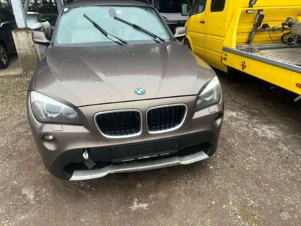 Brūns BMW X1 2011 Marijampole, ar dzinēja tilpumu 2.00 L un nobraukumu 287 tūkst. km par 5950 €, foto 1 vietnē AUTOMOTO.COM.LV
