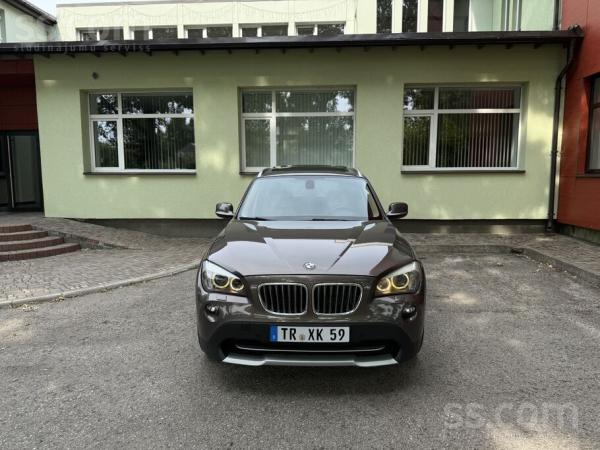 Brūns BMW X1 2011 Cēsis, ar dzinēja tilpumu 2.00 L un nobraukumu 258 tūkst. km par 7650 €, foto 2 vietnē AUTOMOTO.COM.LV