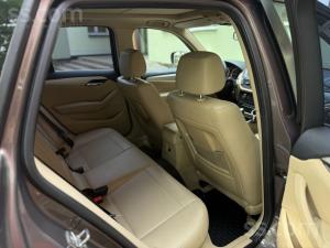 Brown BMW X1 2011 in Cesis, with an engine capacity of 2.00 L and mileage of 258 thousand km for 7650 €, photo 20 on AUTOMOTO.COM.LV