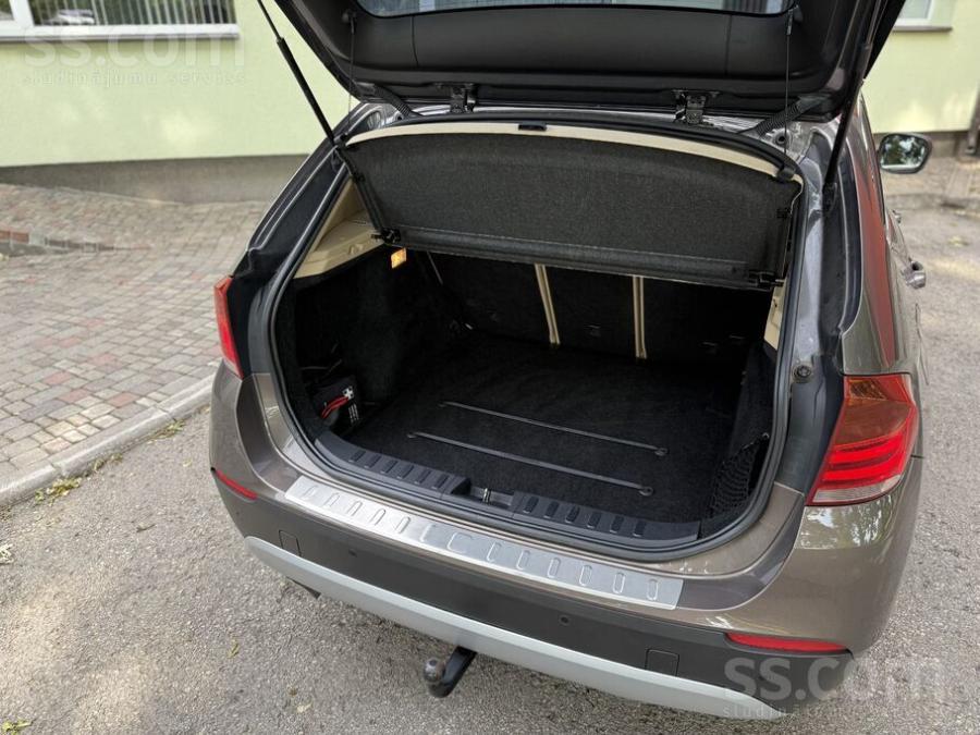 Brown BMW X1 2011 in Cesis, with an engine capacity of 2.00 L and mileage of 258 thousand km for 7650 €, photo 22 on AUTOMOTO.COM.LV