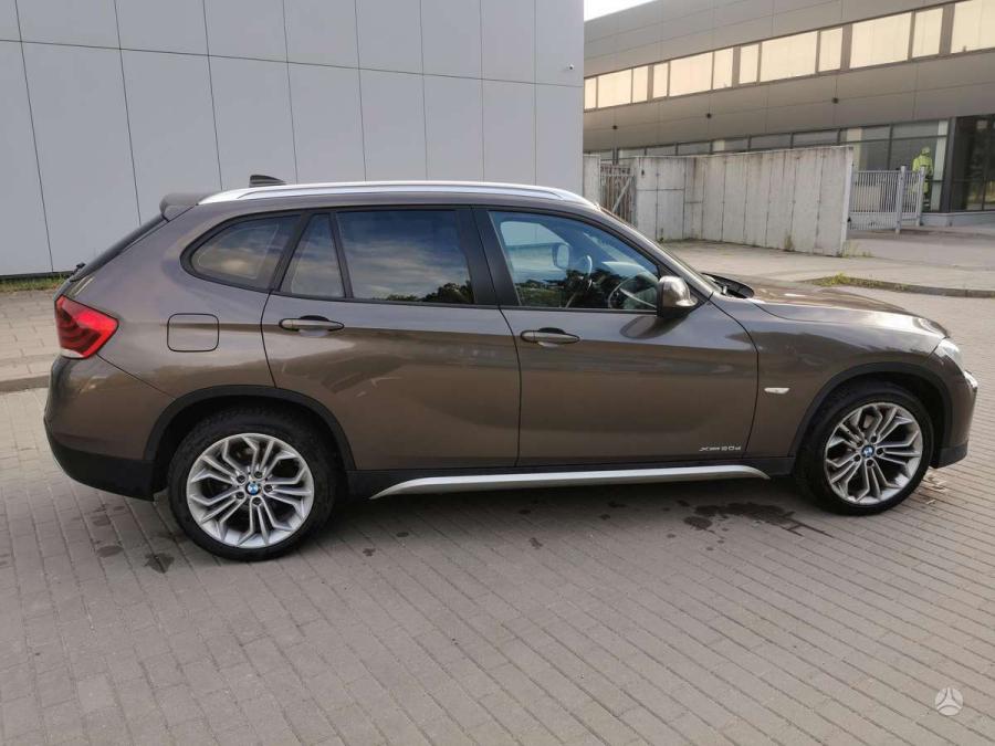 Brūns BMW X1 2011 Viļņa, ar dzinēja tilpumu 2.00 L un nobraukumu 193 tūkst. km par 8300 €, foto 6 vietnē AUTOMOTO.COM.LV