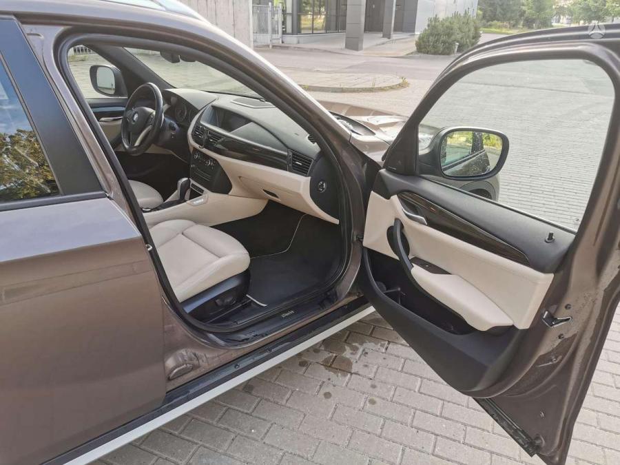 Brūns BMW X1 2011 Viļņa, ar dzinēja tilpumu 2.00 L un nobraukumu 193 tūkst. km par 8300 €, foto 11 vietnē AUTOMOTO.COM.LV