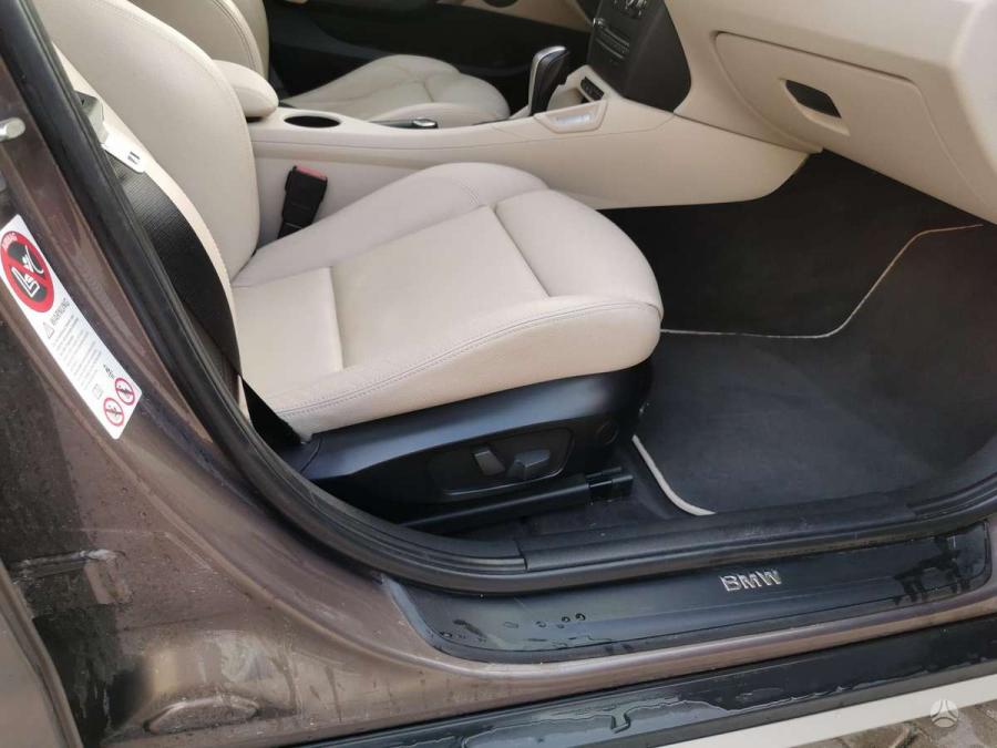Brūns BMW X1 2011 Viļņa, ar dzinēja tilpumu 2.00 L un nobraukumu 193 tūkst. km par 8300 €, foto 12 vietnē AUTOMOTO.COM.LV