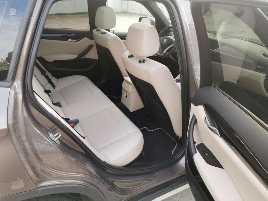 Brūns BMW X1 2011 Viļņa, ar dzinēja tilpumu 2.00 L un nobraukumu 193 tūkst. km par 8300 €, foto 15 vietnē AUTOMOTO.COM.LV